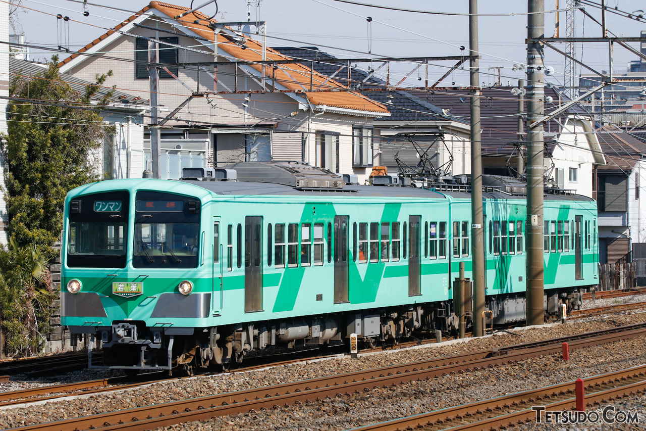 各地を走る「鉄道カラー戦隊」 同じ路線で見られる色とりどりな鉄道車両たち - 鉄道コム