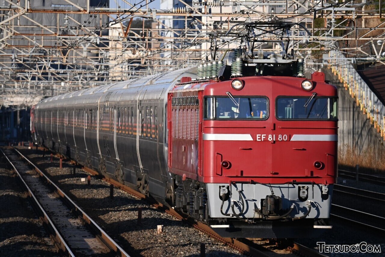 ついに東京を走る「旅客会社の電気機関車」が全滅 「ベテラン機関車」がかつての名門機関区から去った日 - 鉄道コム