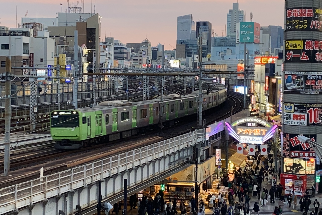 「山手線 103系・205系モチーフ 環状運転100周年記念ラッピング車両 運転」の投稿写真（2枚目） - 鉄道コム